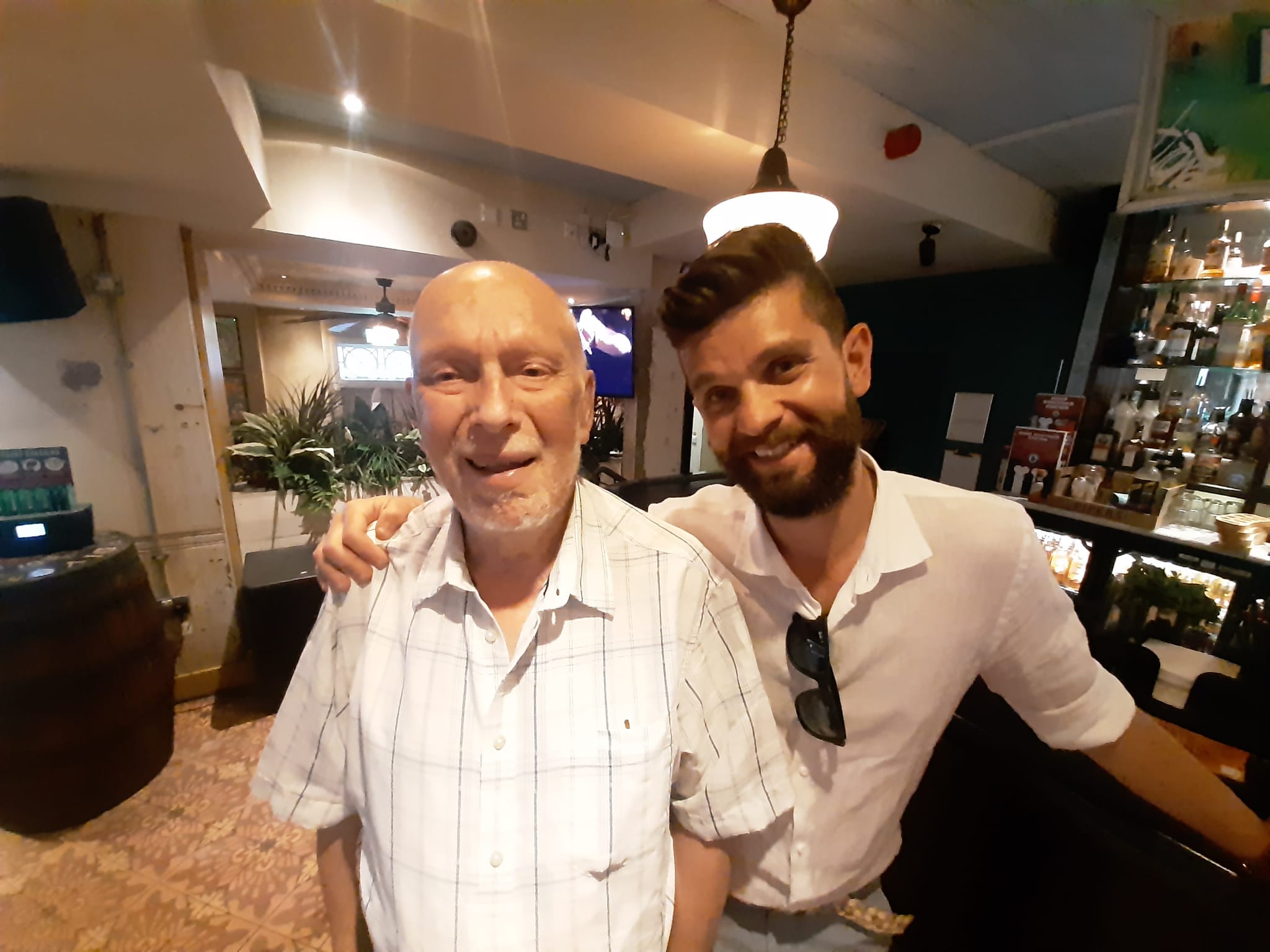 Mr Gavin Gill – Castle and Costa